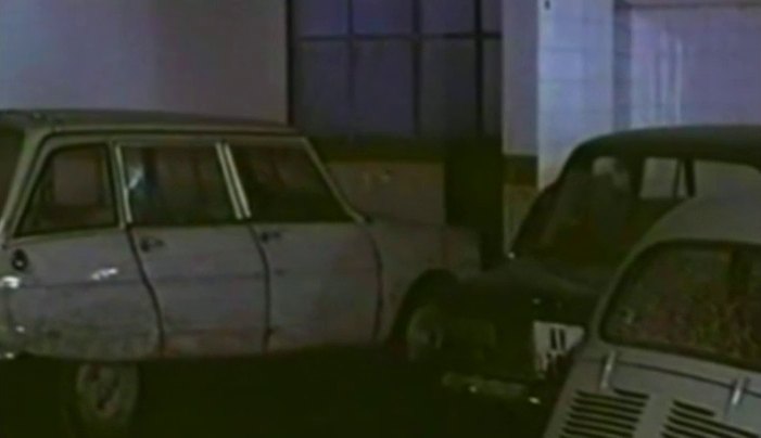 IMCDb.org: Citroën Dynam [Ami 6] in "Alta tensión, 1972"