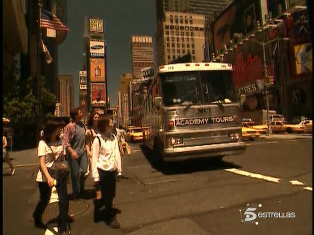 IMCDb.org: 1982 MCI MC-9 Crusader in "Médico de familia, 1995-1999"