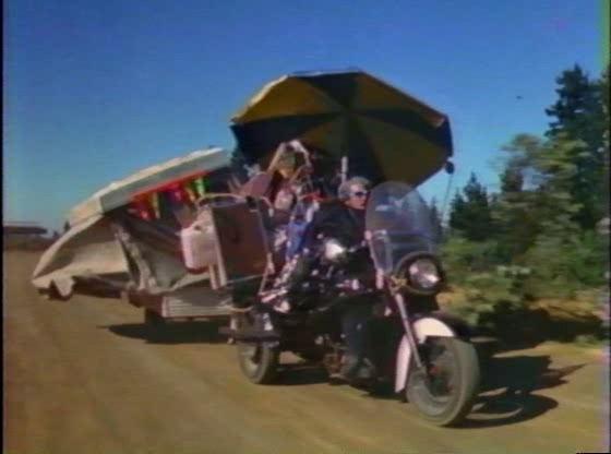 IMCDb.org: Harley-Davidson Servi-Car in "Glen and Randa, 1971"