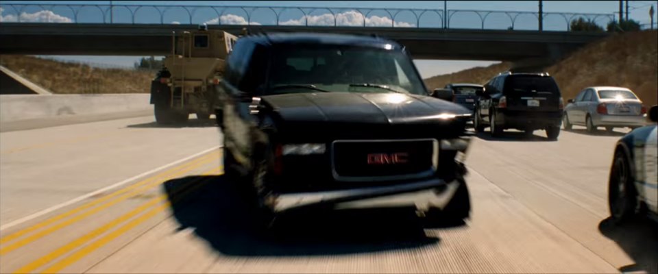 IMCDb.org: 1997 GMC Yukon [GMT430] in "Transformers, 2007"