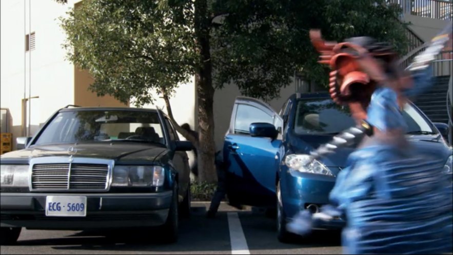 IMCDb.org: 1990 Mercedes-Benz [S124] in "Power Rangers Samurai, 2011-2012"