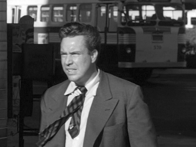 IMCDb.org: Fageol Twin Coach 44 in "D.O.A., 1950"