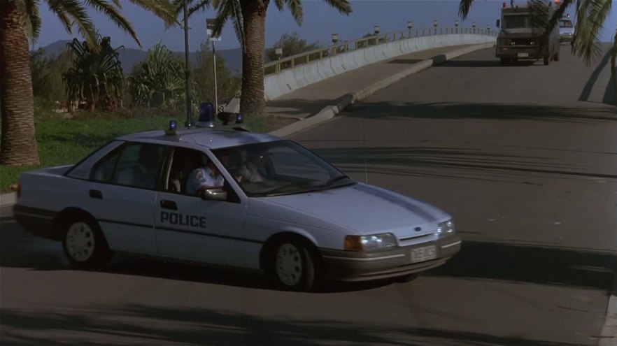 IMCDb.org: 1988 Ford Falcon GL [EA] in "Hurricane Smith, 1992"