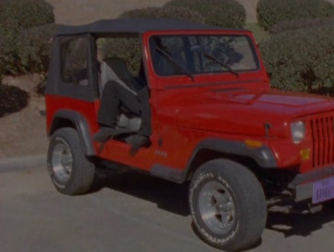 IMCDb.org: 1992 Jeep Wrangler [YJ] in "Power Rangers In Space, 1998-1999"