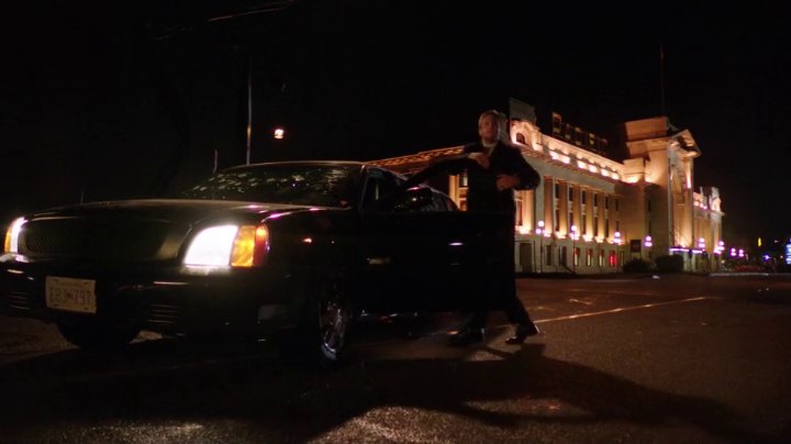 IMCDb.org: 2000 Cadillac DeVille Stretched Limousine in "Arrow, 2012-2020"