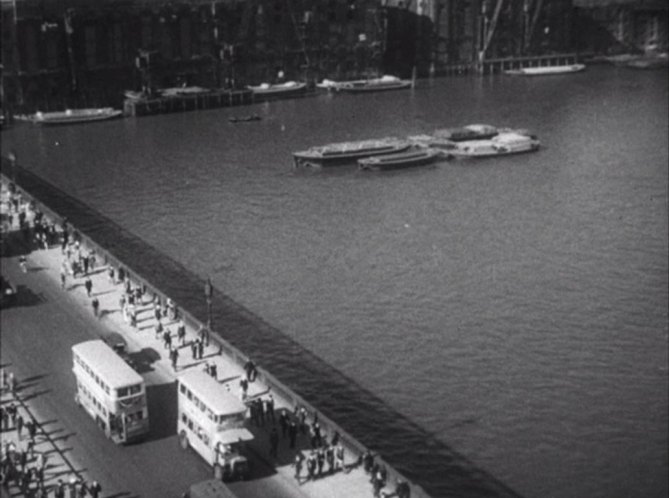 IMCDb.org: 1930 AEC Renown LT in "BBC The Voice of Britain, 1935"