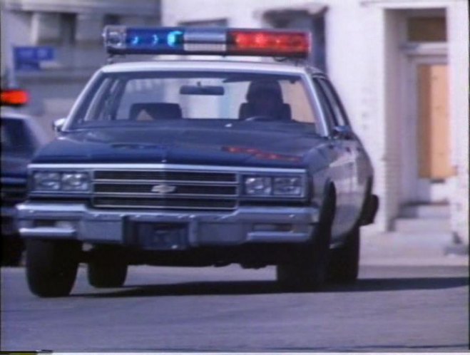 IMCDb.org: 1981 Chevrolet Impala in "The Night Stalker, 1986"