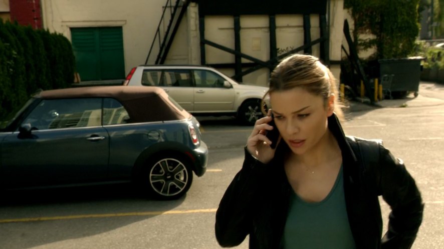 IMCDb.org: MINI Cooper Cabrio [R57] in "Lucifer, 2016-2021"