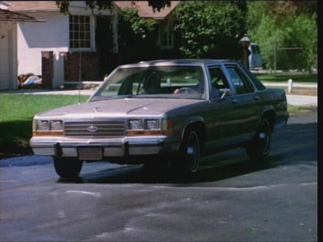1990 Ford Ltd Crown Victoria