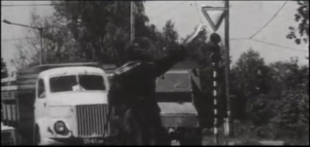 IMCDb.org: 1955 GAZ 51 A in "Liekam but, 1976"