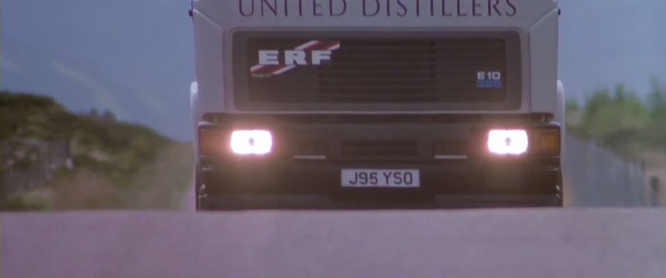 IMCDb.org: 1991 ERF E 10 325 in "Soft Top Hard Shoulder, 1993"