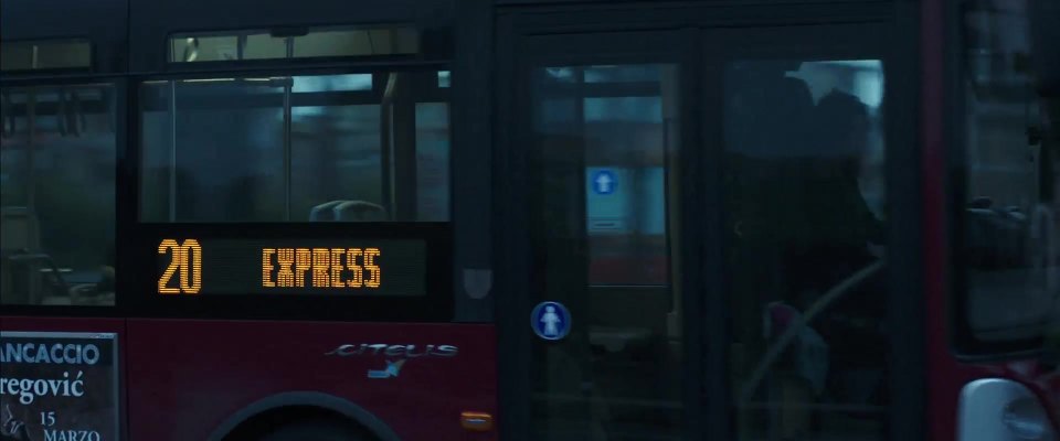 IMCDb.org: 2013 Irisbus Citelis 12 in "Lo chiamavano Jeeg Robot, 2015"